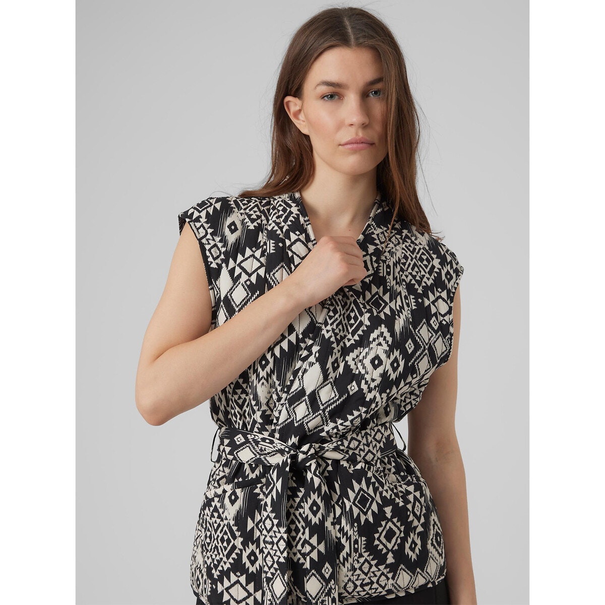 Αμάνικο μπουφάν με ζώνη - 3149550 | La Redoute